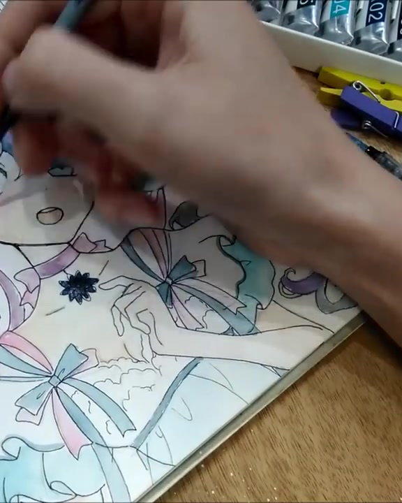 原来牛人是这样画漫画的，最后上色完，瞬间美到惊艳！