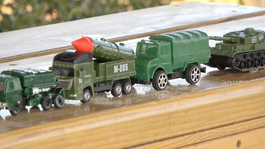 玩具车模型:导弹车坦克装甲车沙滩车军用卡车玩具