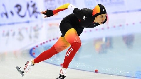 速滑世界杯于静赛季第二冠 张虹摘银总分排第一