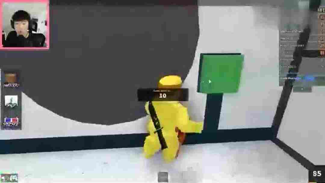 杀手模拟器:紧张刺激大逃杀!和凶手撞个正着!小飞象解