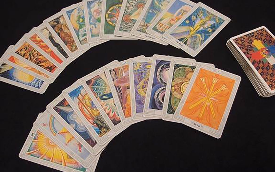 塔罗牌占卜:分手后,ta的心里还有没有想你?有没有放下你们婚姻和情感