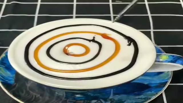 广东小伙学做美式咖啡的第100天,网友:就这样的技术可以出师吗