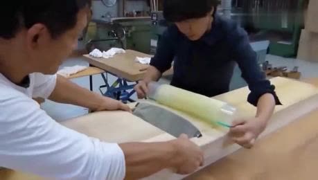 能拥有一把这样的木工刨子,一辈子都不用买纸了!