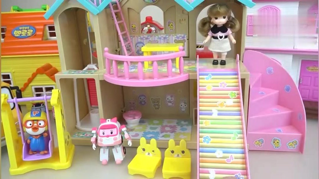 亲子早教模型,可爱姐姐新玩具模型滑梯秋千和摩天轮互动游戏