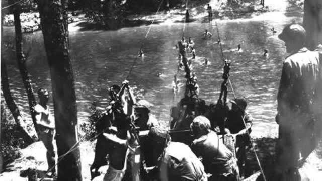 二战结束后日本天皇做了一个举措,却让美苏两国感到焦虑不安