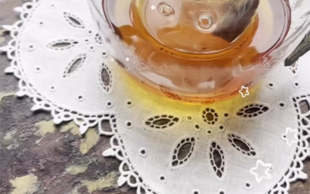 白线刺绣抽纱绣茶壶垫DIY/具体教程会收入于丹麦白线刺绣线上教程...