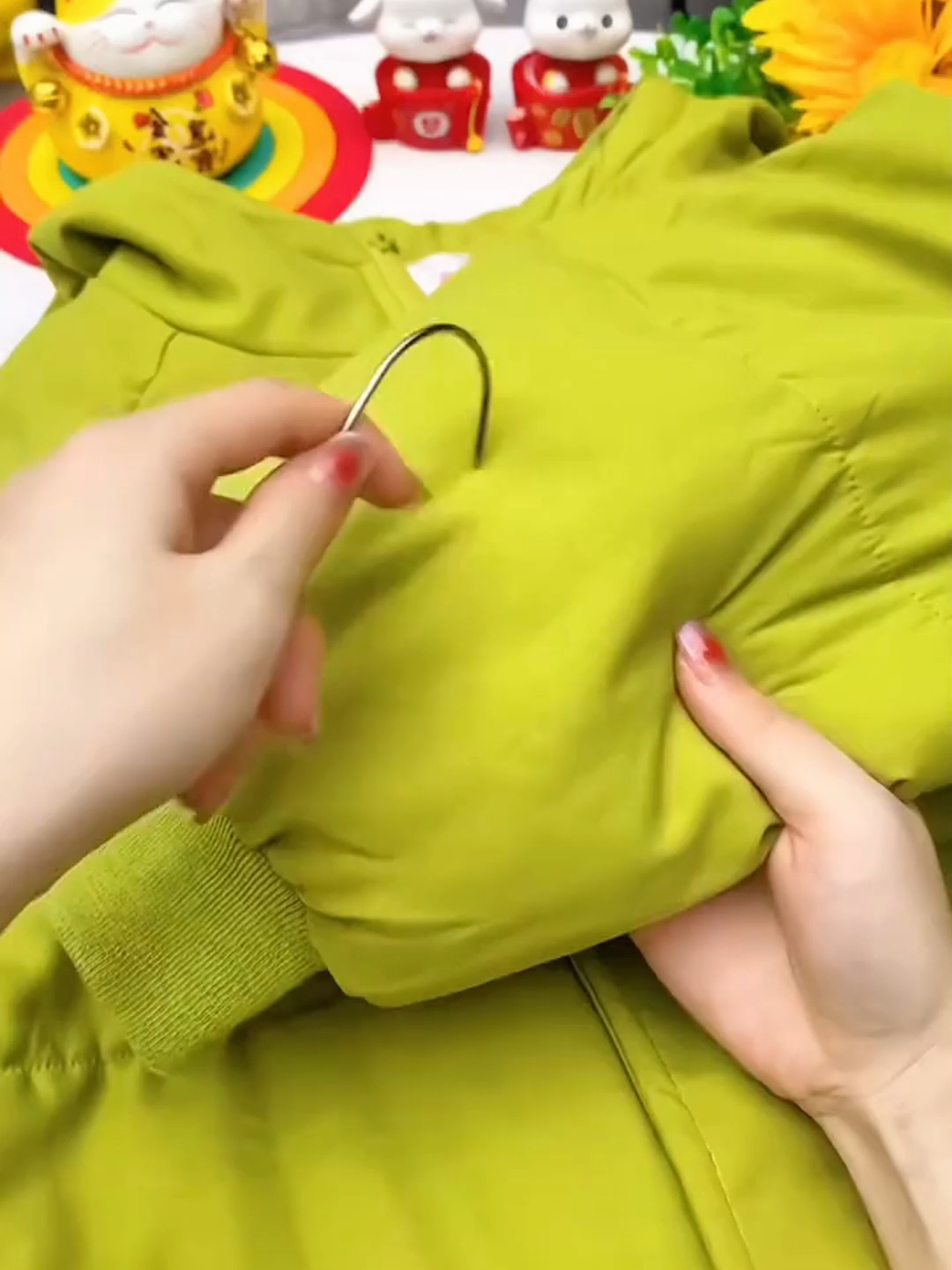 家里有东西漏洞不舍得扔的,可以试试这个羽绒服补丁贴