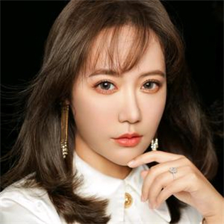 泰式童颜Marina