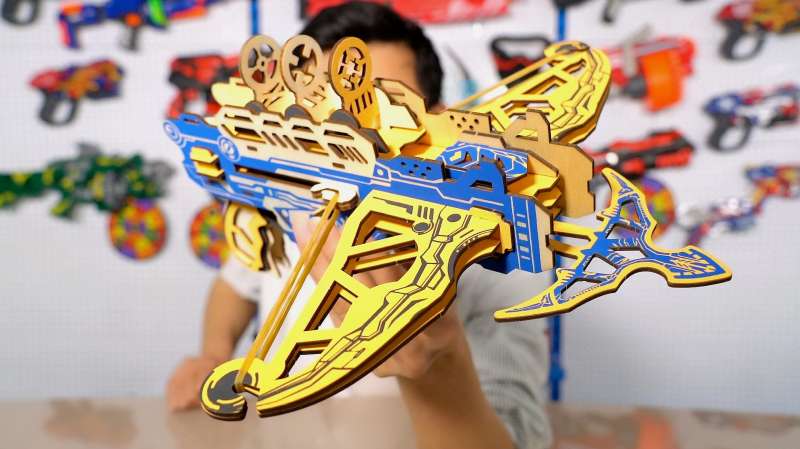 木质版寒风冰雪弩怎么样?好好的一把弓箭,硬是被我玩成了弹弓