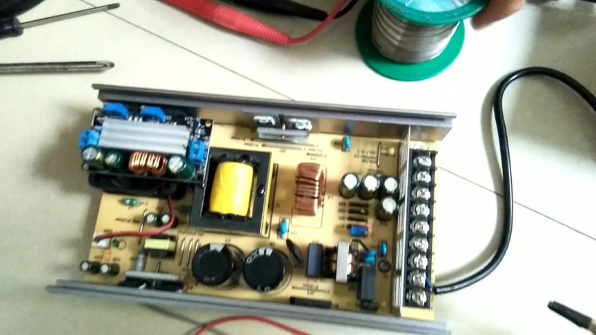 用开关电源制作的锂电池充电器效果是真不错