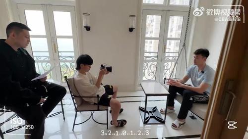 CBA快问快答欢乐多 [鼓掌]一起看看CBA快问快答的花絮,[照相机]看看...