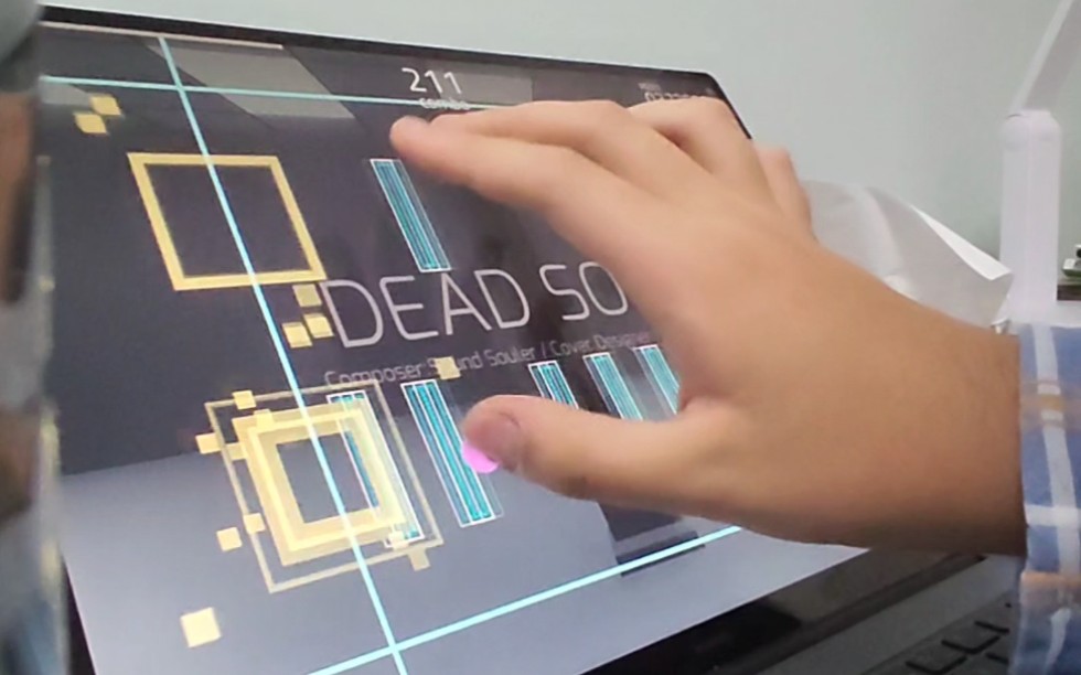 我们触屏电脑都是这么玩的