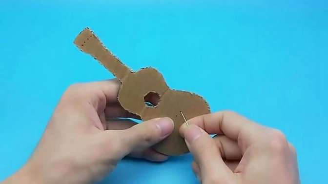 用纸箱做手工,看完自己也制作一个吧