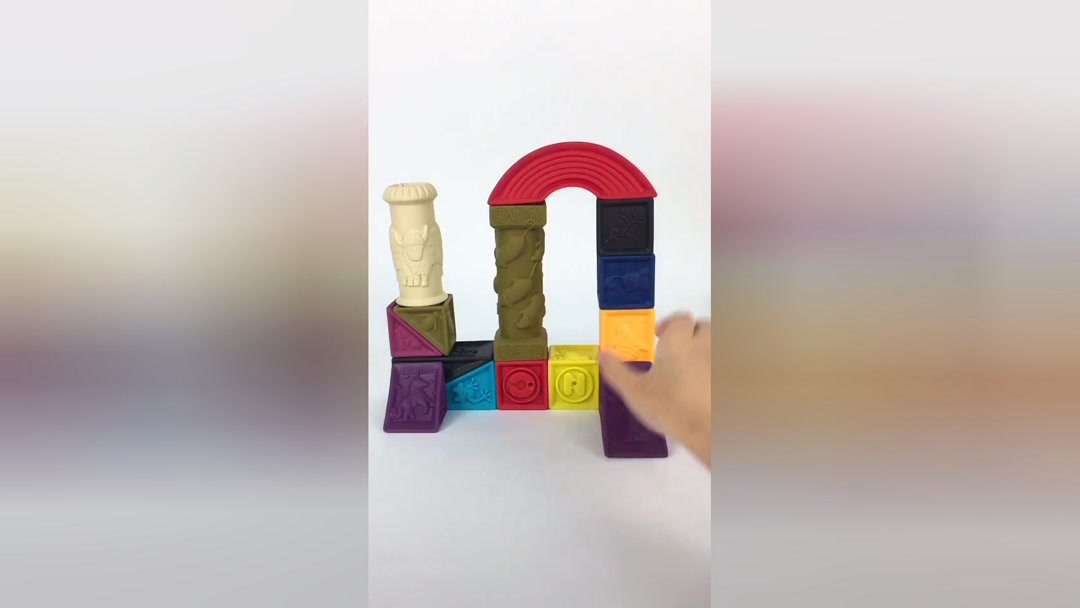 一起用软积木搭一个城堡吧!