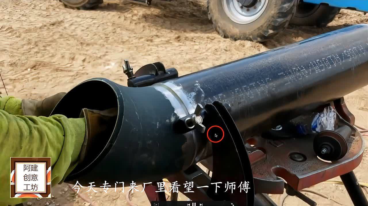 厂里20万招的高级焊工技术有多牛?现场看他怎样给钢管做45度焊接