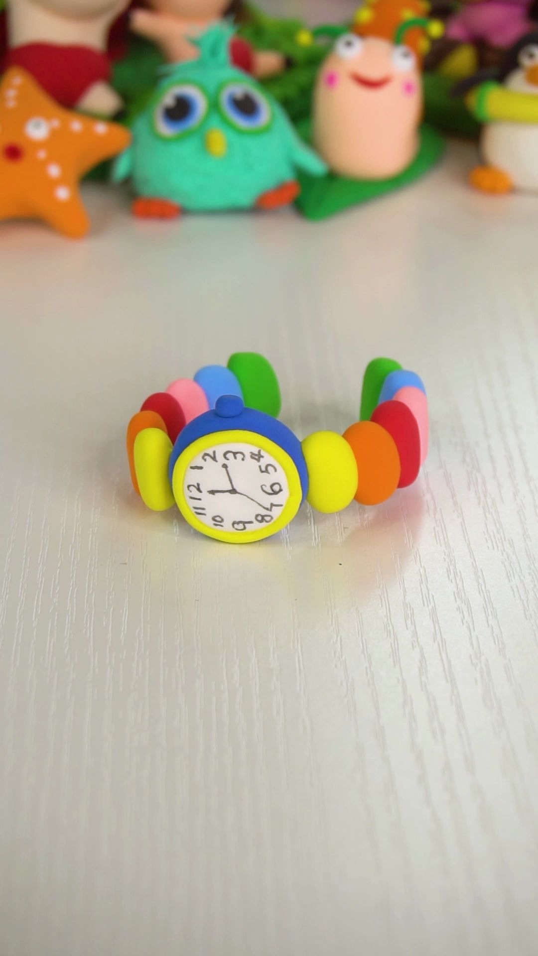 粘土-让自家宝宝来学习怎么做一个简单的手表吧