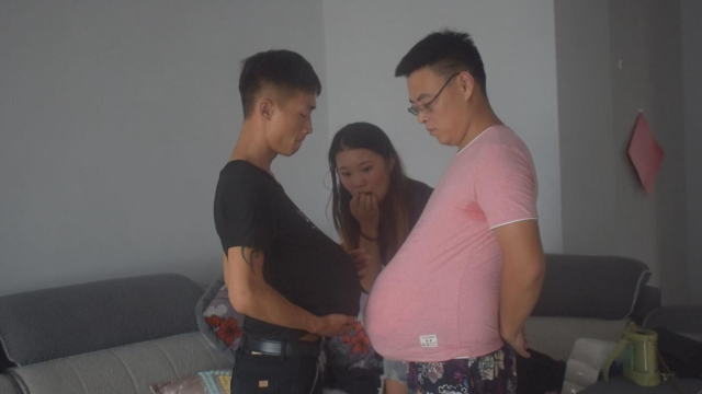 男人怀孕生孩子,整个过程太搞笑了,看完笑的肚子疼