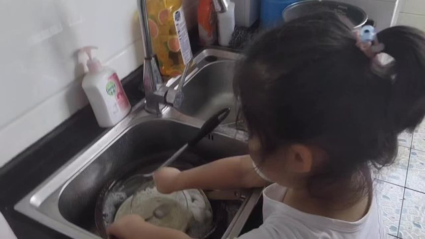 #帮妈妈做家务 #干活我是认真的