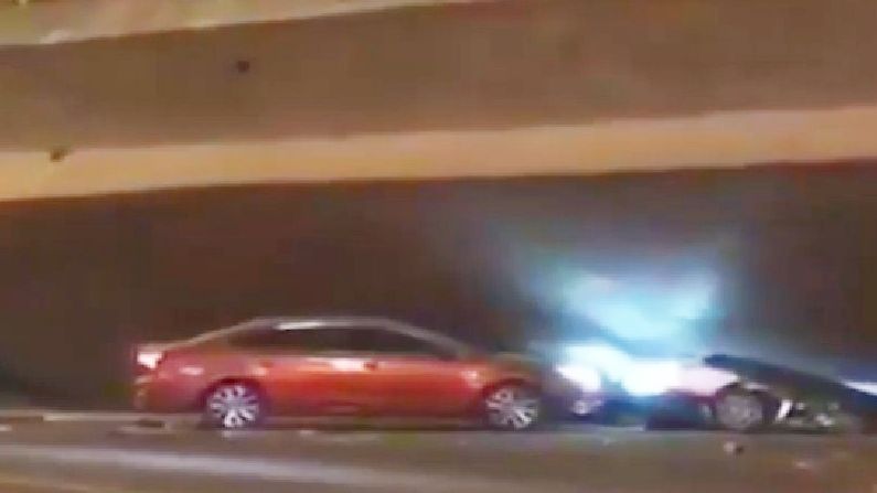 无锡一高架桥突然坍塌,3辆小车被埋,造成3人死亡2人受伤