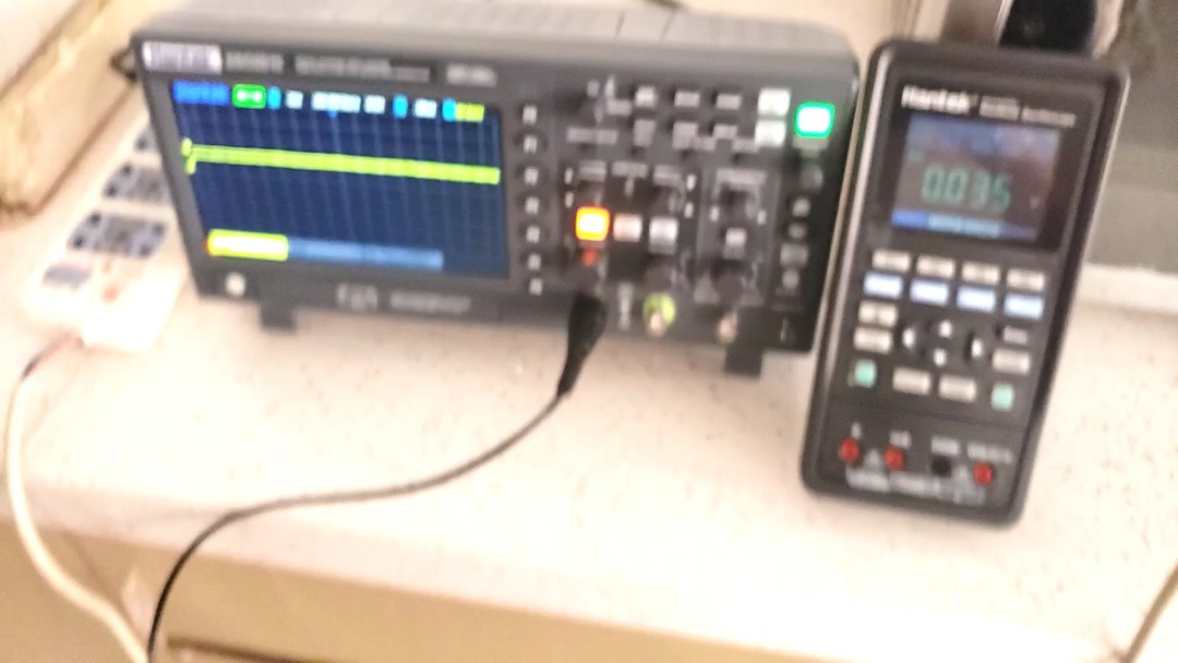 电流钳配合示波器测试电流波形