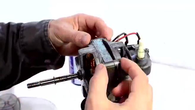 电风扇不转或转动慢一般这里坏了,几分钟教你修好!