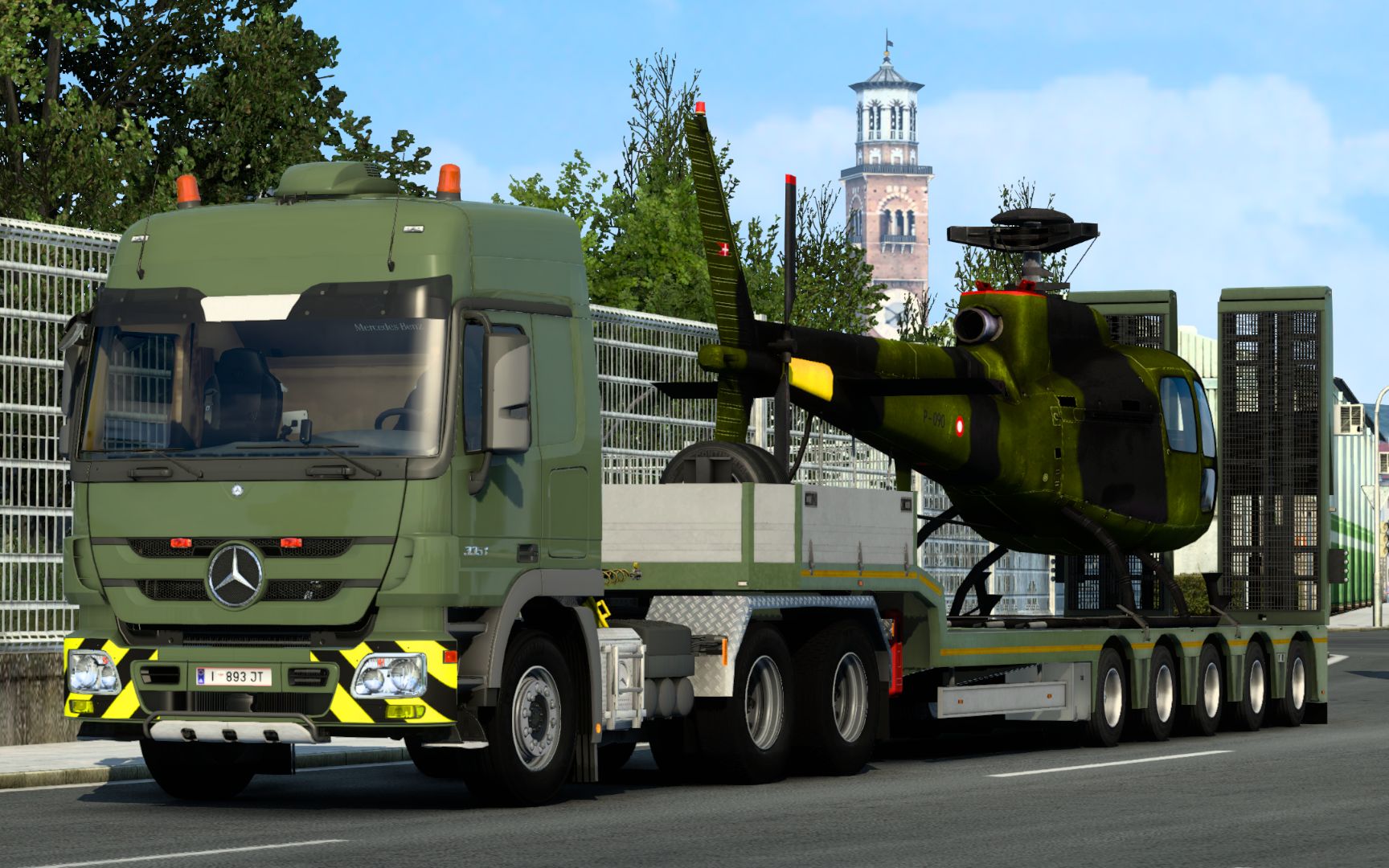 【欧洲卡车模拟2】运送直升飞机的老奔驰军车