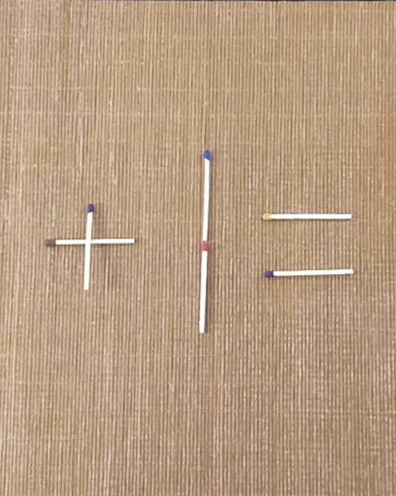 一道开发智力的小学数学题 如何移动1根火柴使等式成立