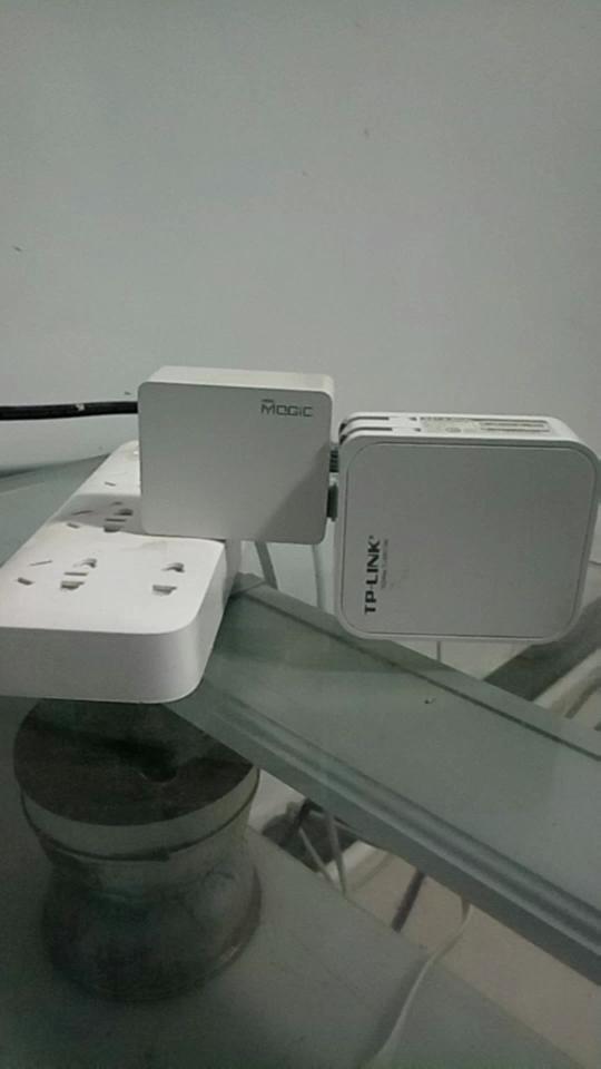 2个路由器,看起来像,但又不一样