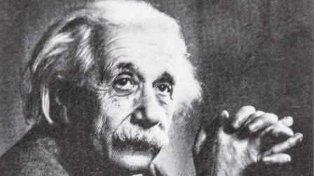 牛顿、爱因斯坦和杨振宁是同一个级别的科学家吗,你怎么看待?