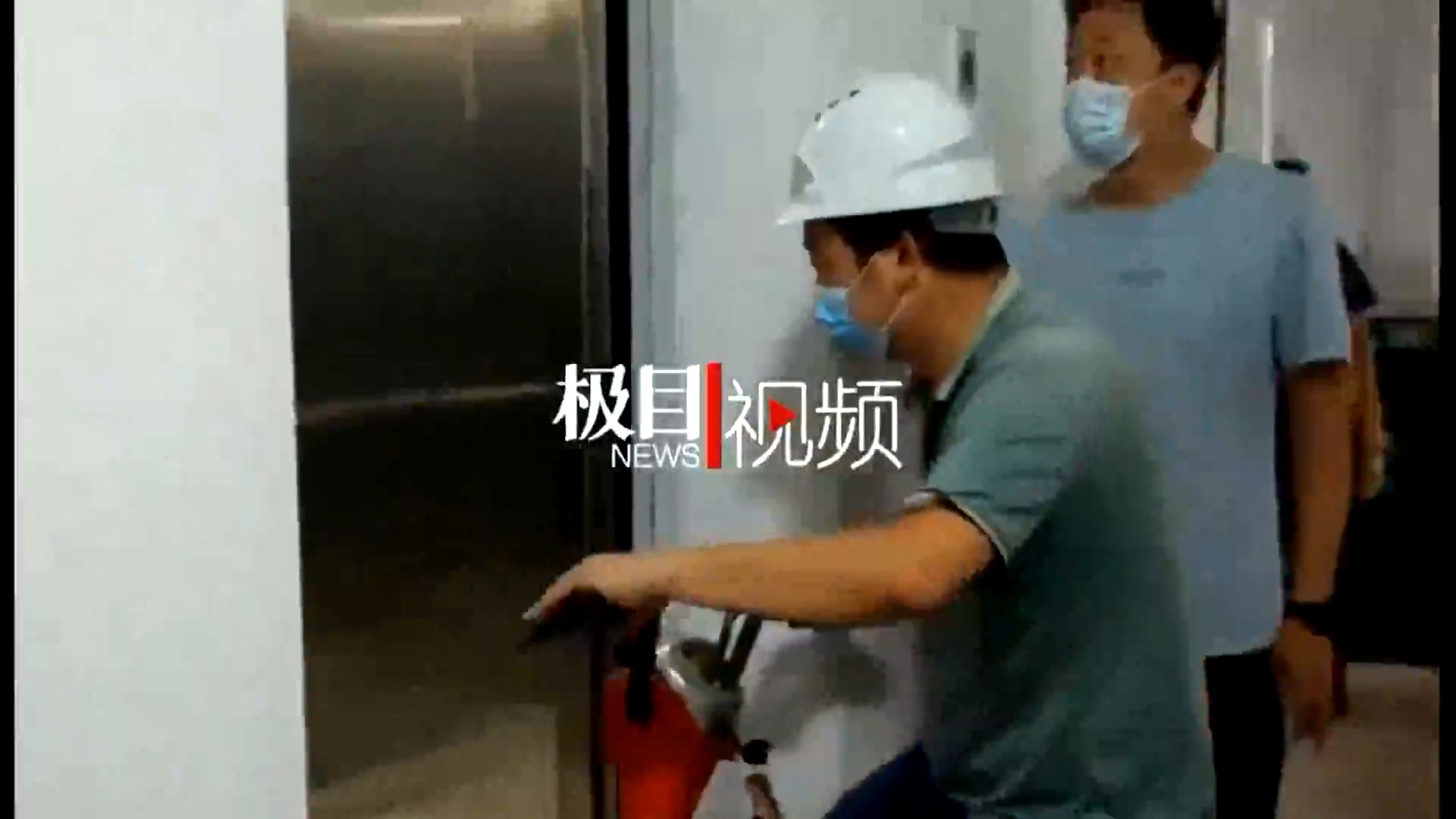 .../b>安装智能识别系统,电动车入内将自动报警"拒载"