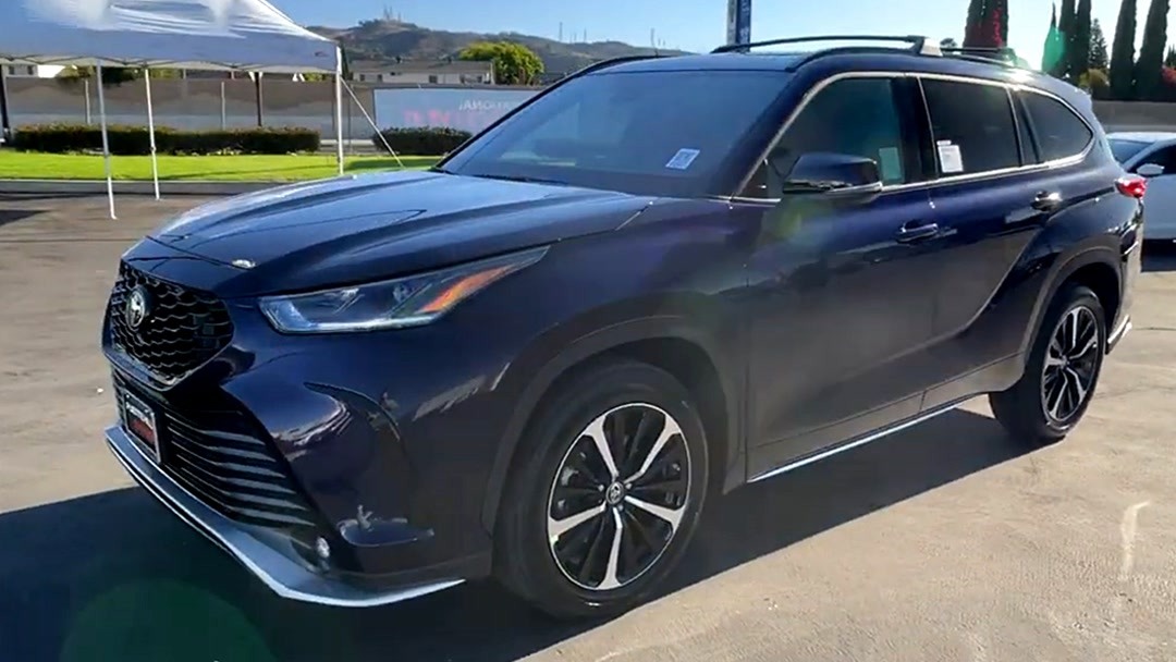 高清实拍2022款丰田皇冠陆放,颜值和空间不输汉兰达,太惊艳了