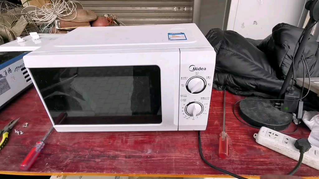 微波炉不加热,查出微波管短路故障,是修复微波管,还是直接更换