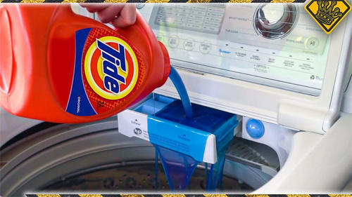 整整一桶洗衣液放进洗衣机中,究竟会怎样呢?这结局也太秀了!