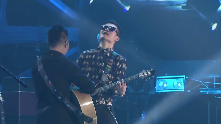 歌曲《曾经的你》 “此时此刻”巡回演唱会北京站-演唱许巍