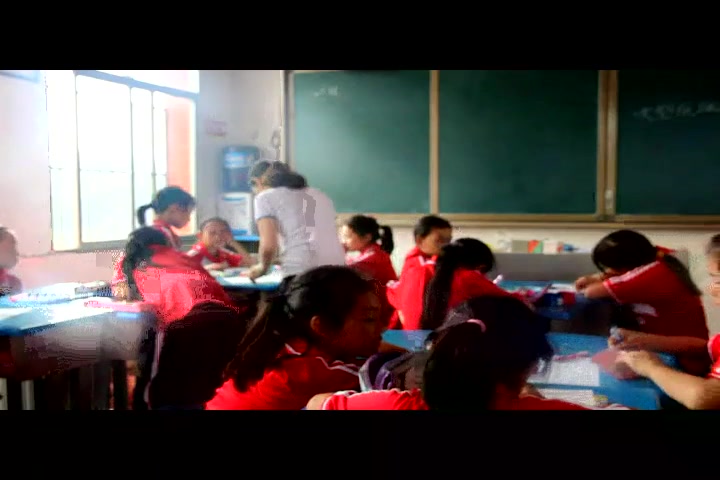 【获奖】人教版小学美术四年级下册《第13课 吹塑纸版画》贵州潘...