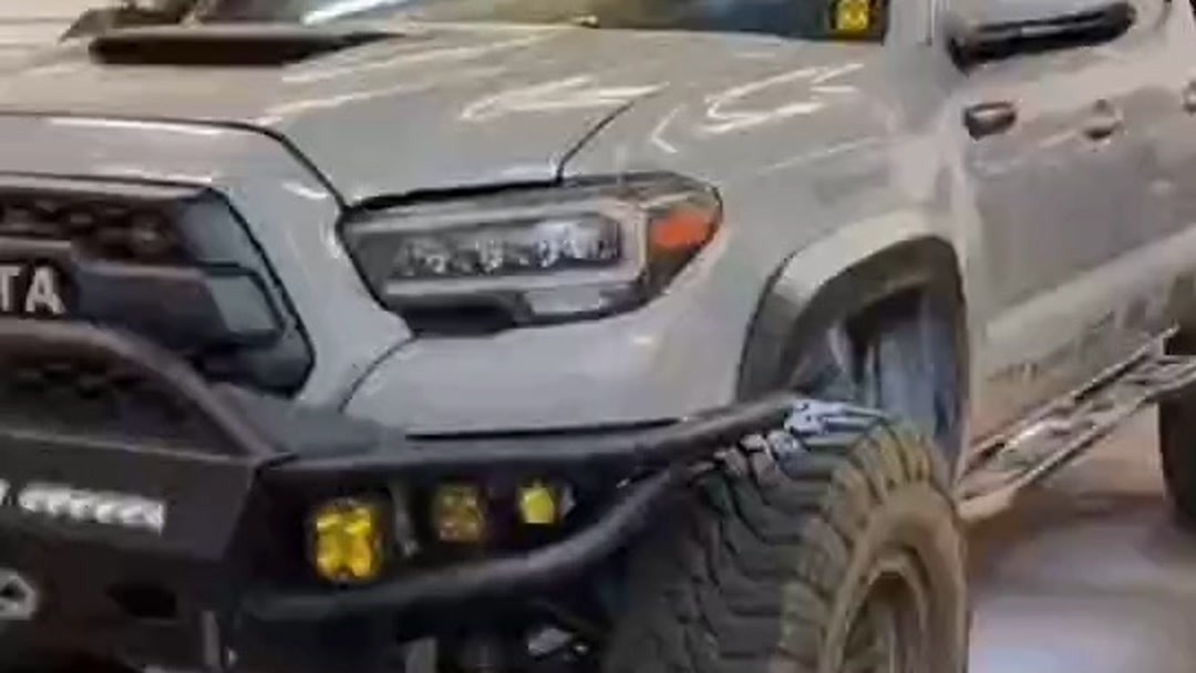 皮卡大叔:简单明了解释差速器锁的作用.越野车的差速器锁有什么用?