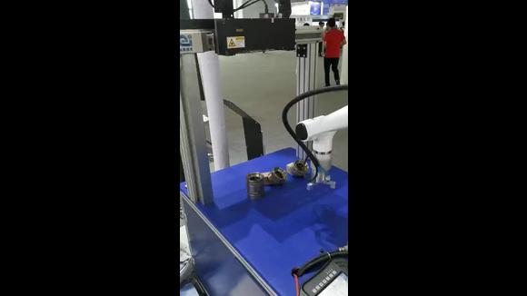 博智慧达激光轮廓传感器在机器人智能抓取行业的应用