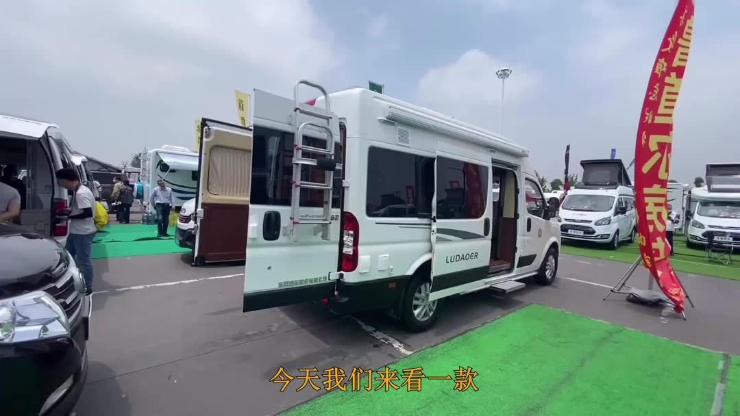 最受老司机欢迎的手动挡房车，一个人开着去钓鱼感觉很低调呢
