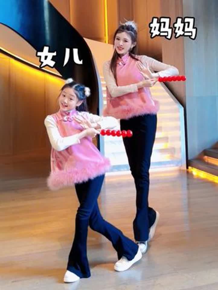 新年第一跳!用舞蹈来给的朋友拜年啦!-#用舞蹈迎接新的一年 #爱跳舞...