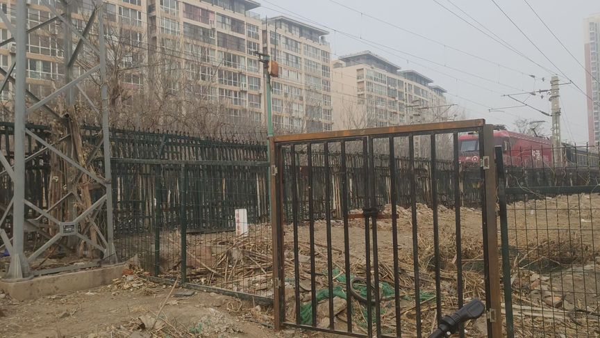 HXD3D牵引宁波开往长春的K336通过新开路地道#铁路 #火车 #拍火车