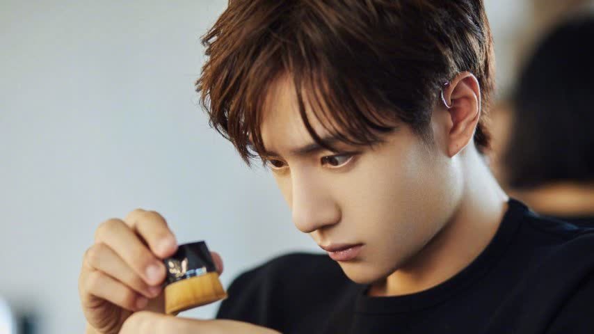 王一博粉丝声讨工作室,太不敬业了,火着火着就掉队