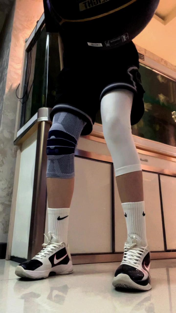 行不行啊 细狗#球鞋转场 #打篮球的女生 #让你会打篮球的朋友给你拍 ...