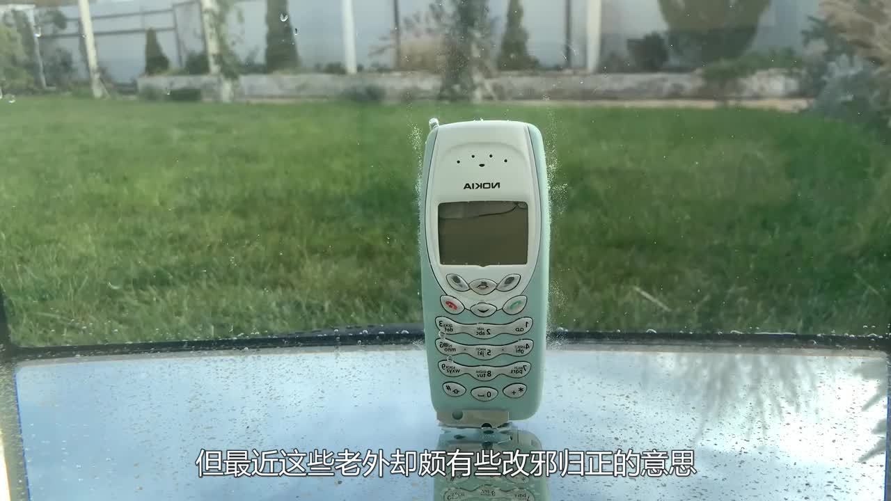 手机碎屏能被牙膏修复老外冒险实验,结局不可思议
