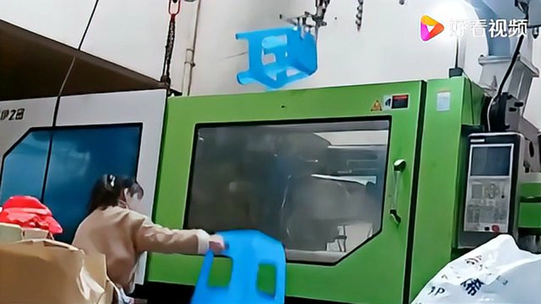 注塑模全自动生产方凳子和水桶