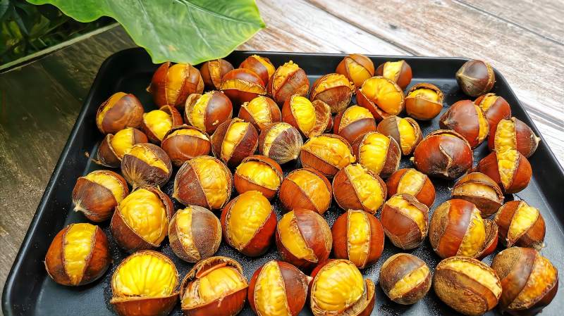 煮板栗,好多人第1步就错了,学会这一招,自动开口好剥壳