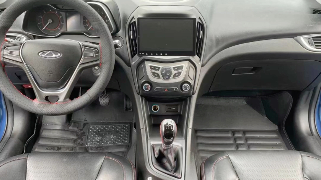 ...手动挡1.5排量,大屏导。倒车影像,定速巡航,多功能方向盘,皮座椅,价...