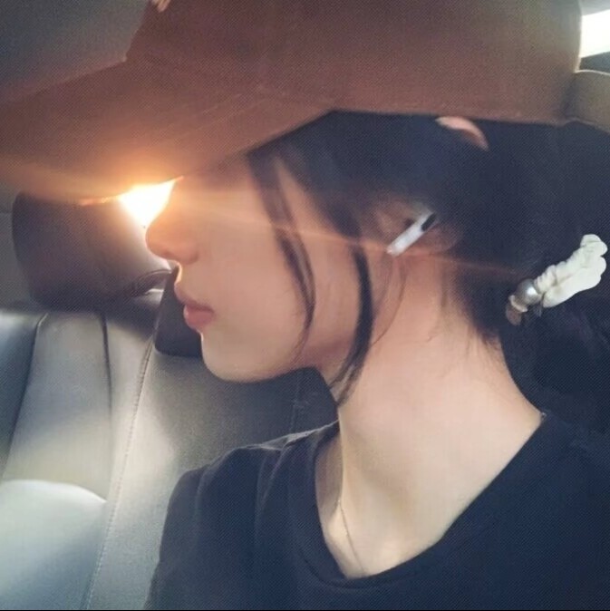 Lily不是粒粒 