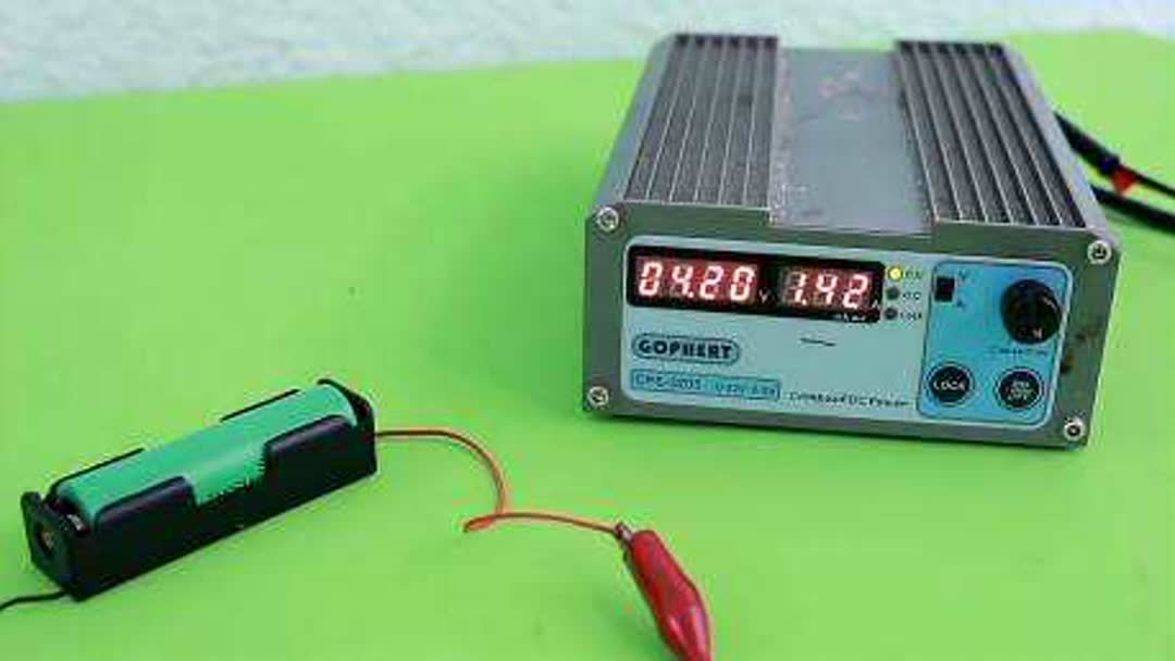 教你一招:如何用电源给锂离子电池充电!