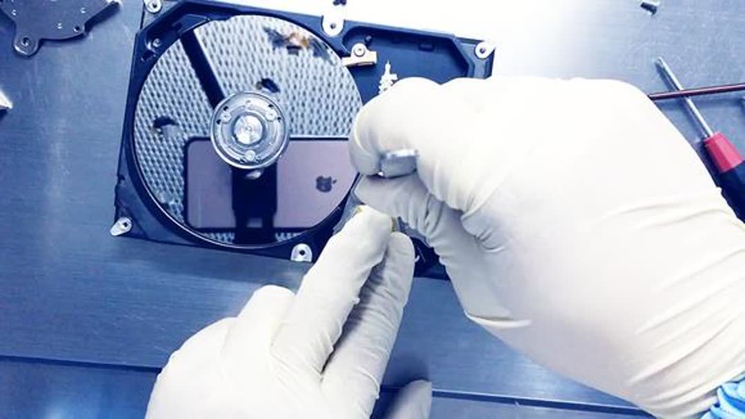 厉害了!这师傅,损坏的硬盘都能把数据找回来,来看看怎么做到的