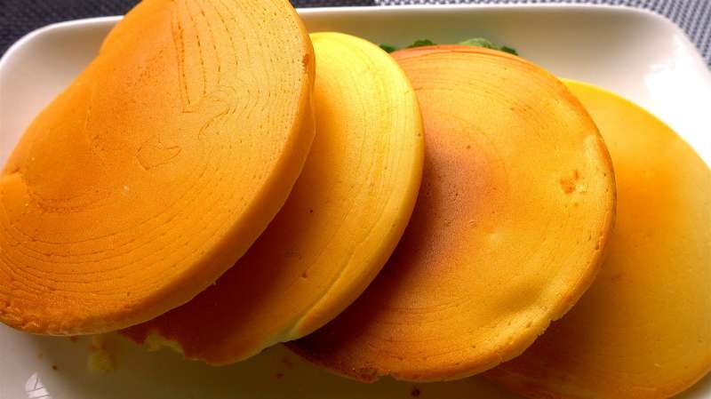 不需要烤箱，不用擀面，自制脆皮鸡蛋松饼，比蛋糕还香